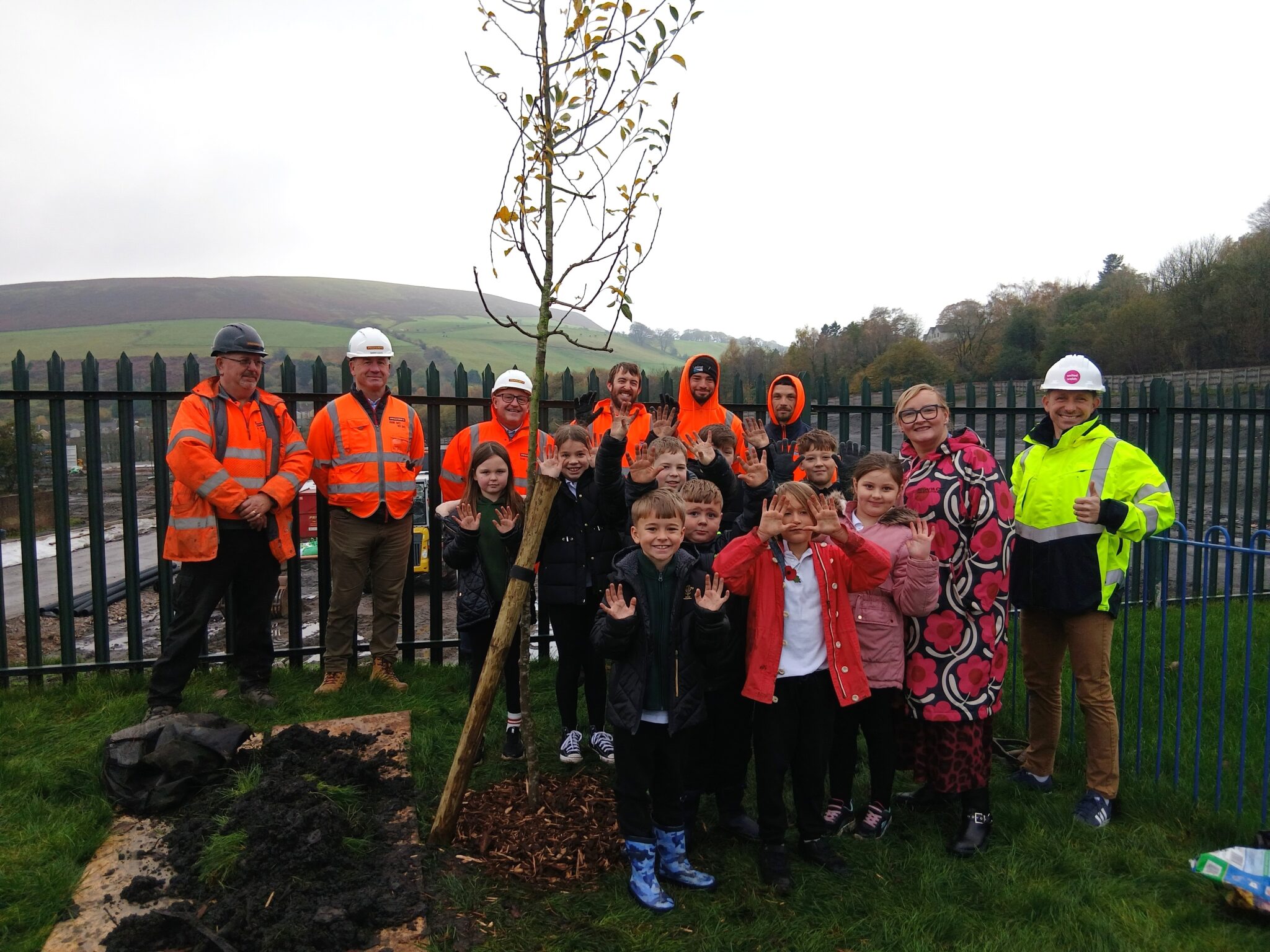 Pupils take part in Tree Planting Day with United Welsh - United Welsh ...